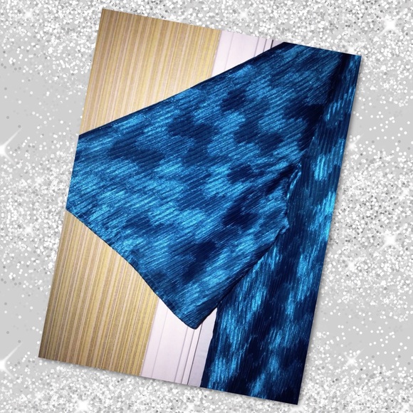 Antthony Original Designs | Tops | New Anthony Designs Top Wchain Belt ...